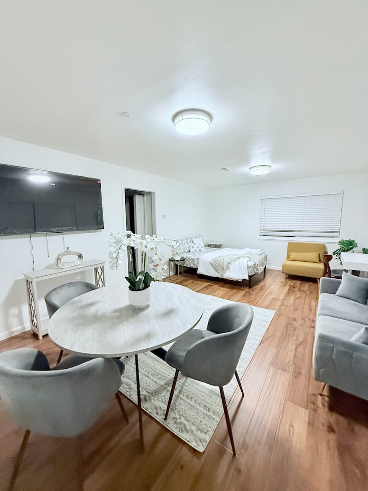 Modern & Cozy Home In Tech Hub - Mountain View