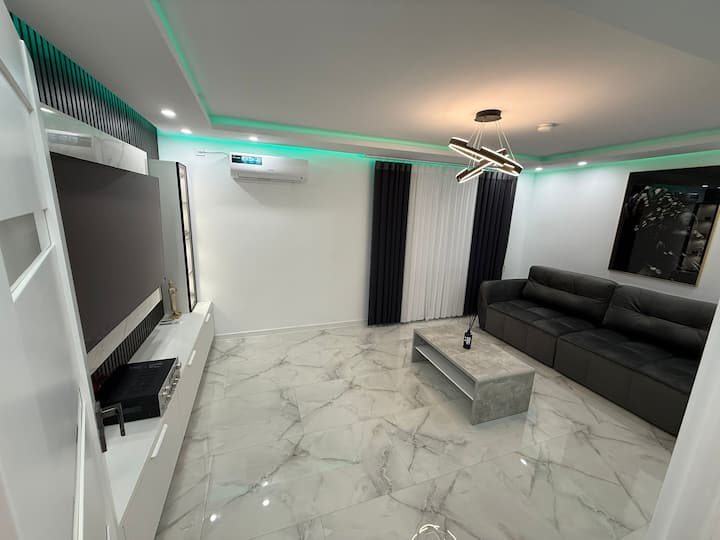 Delux Apartament - Pitești