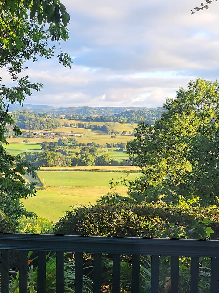 Peaceful Retreat - National Trust - Powis Castle and Garden