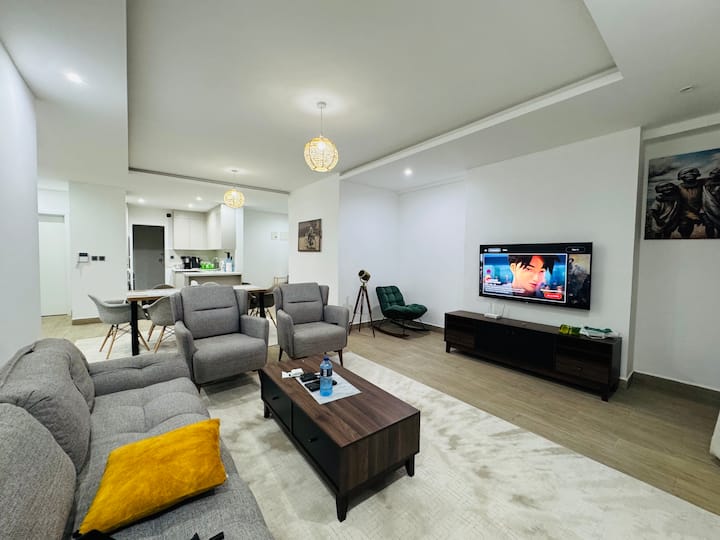 Bright, Elegant & Spacious 3bd On Riverside Drive - Nairobi