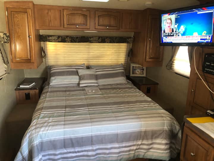 Recharge: Perfect For 1 Or 2. Soaking & Sleeping! - United States