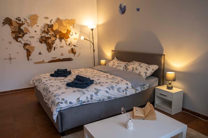 Travelers Retreat Nearby Center - Timișoara