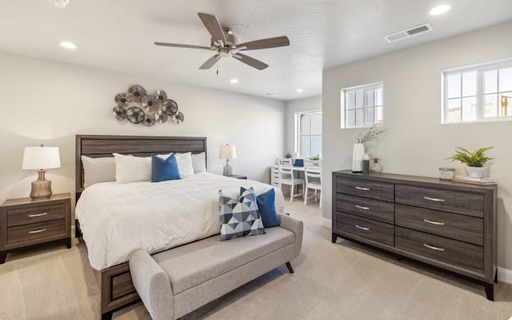 New Pool+pickleball *Opens Sept 10* Zionnatpark - 워싱턴