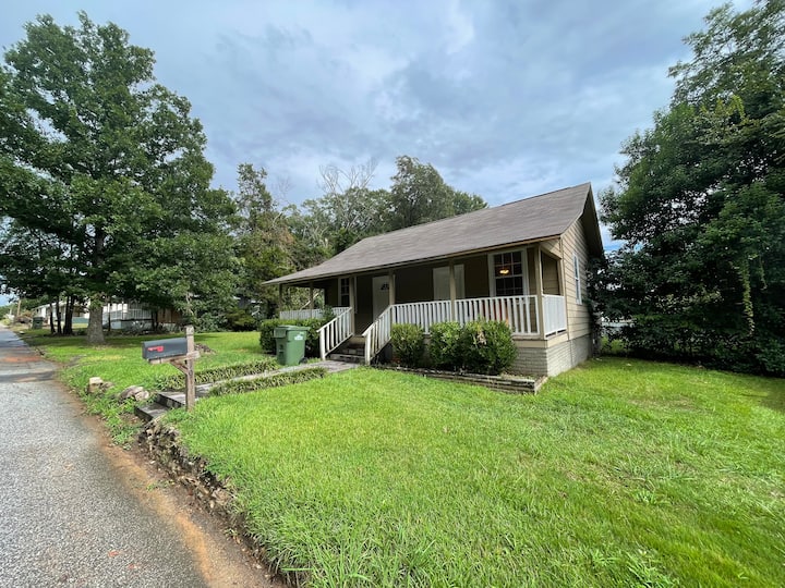 The Langdale Cottage - West Point, GA