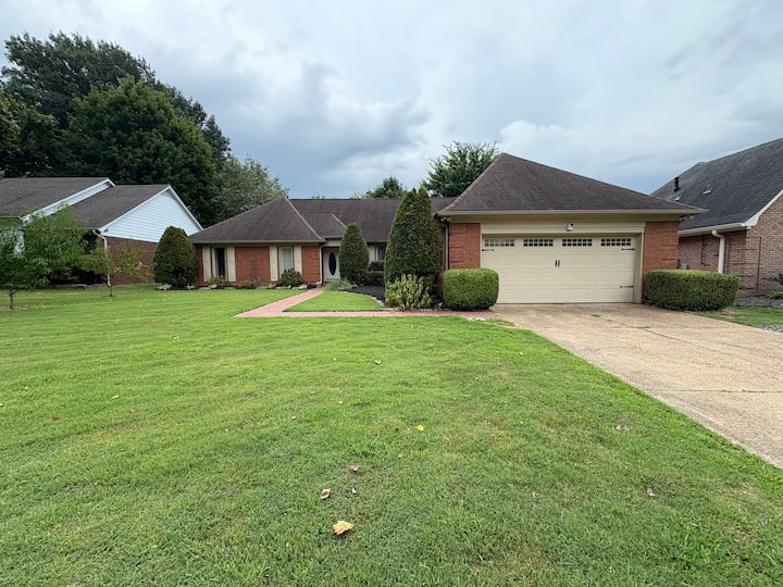 Lakeland Luxe Lodge Long Term30+days - Lakeland, TN