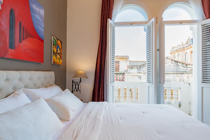 Charme Colonial Avec Balcons | Vieille Havane Wifi - Havana