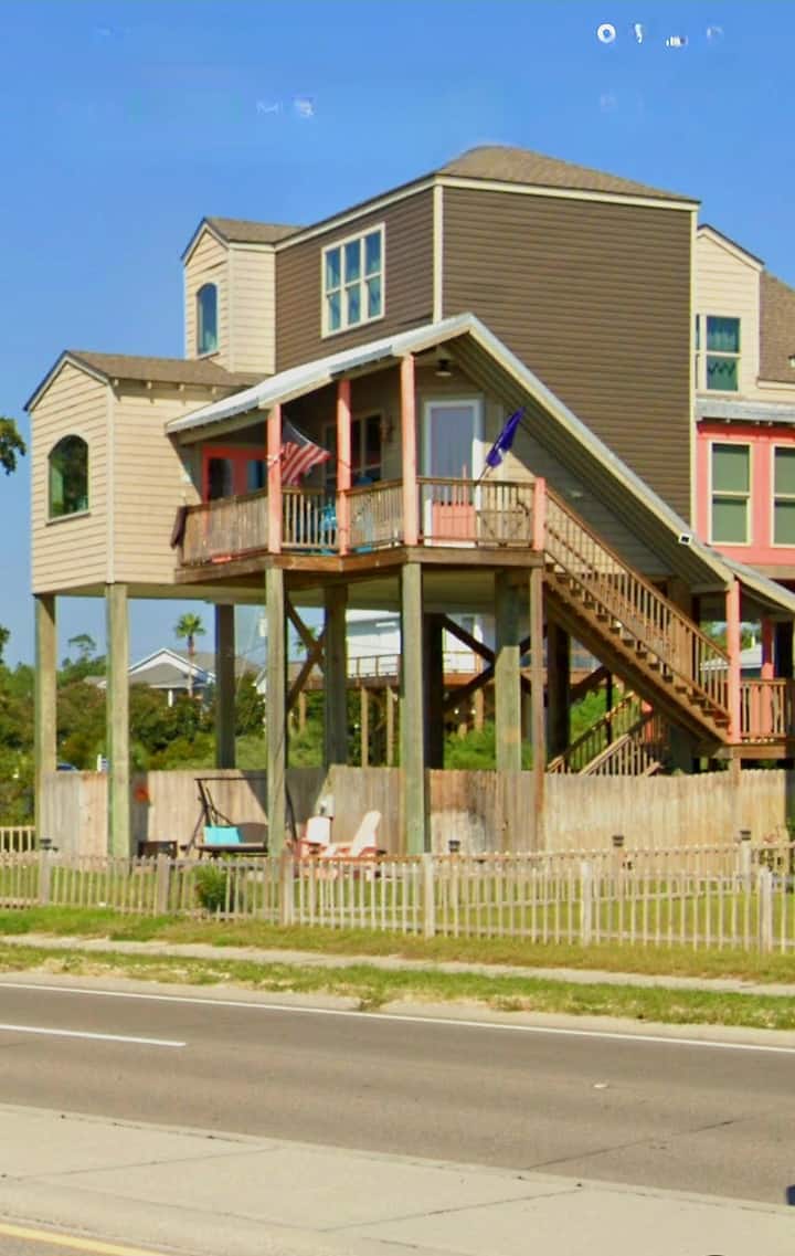 Dewey's Beach House - Pass Christian, MS
