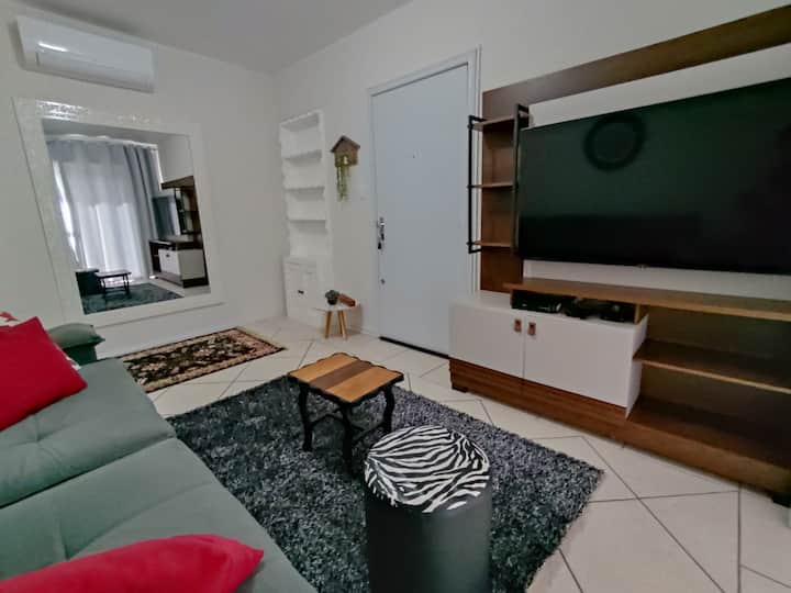 Uma Quadra Da Oktoberfest. Lindo Apto Com 2 Dorm. - Santa Cruz do Sul