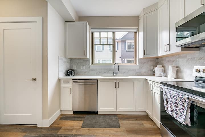 Cozy Apartment In Abbortsford - Abbotsford