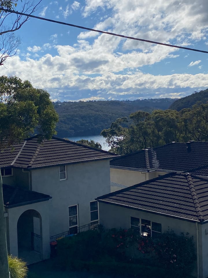 Quiet Retreat With Harbour Views - Dee Why Beach, New South Wales