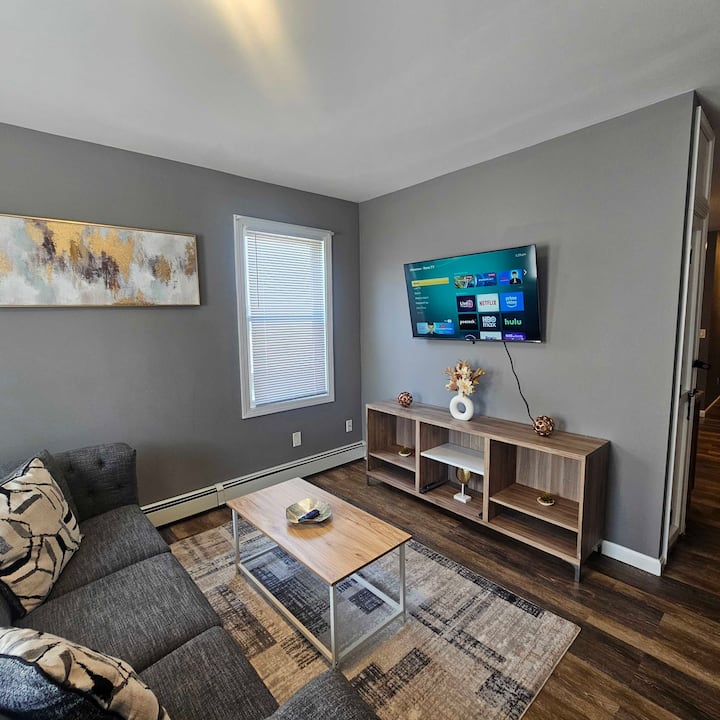 The Duet-suite At Mt. Pleasant 2br|laundry+parking - Providence, RI