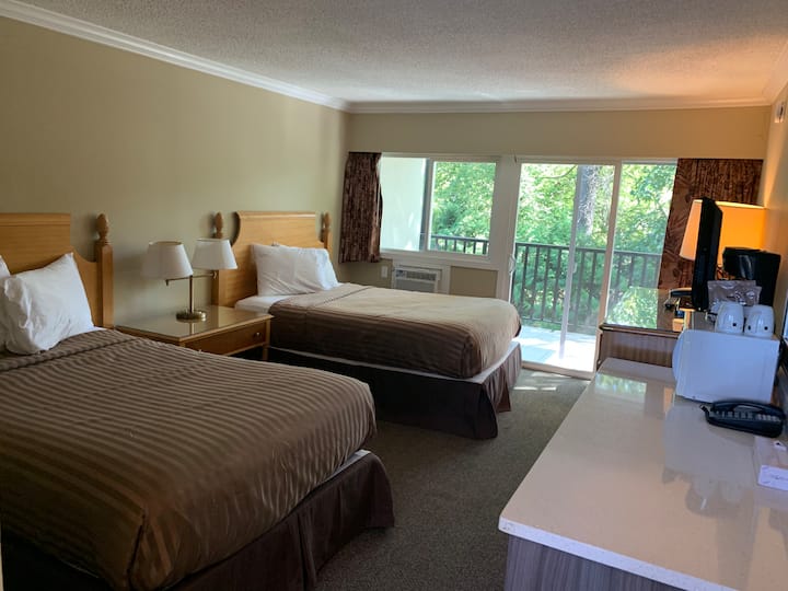Okanagan Royal Park Inn - Vernon, BC, Canada