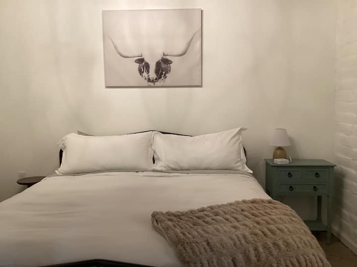 Rustic Charm Luxe - Red Bluff, CA