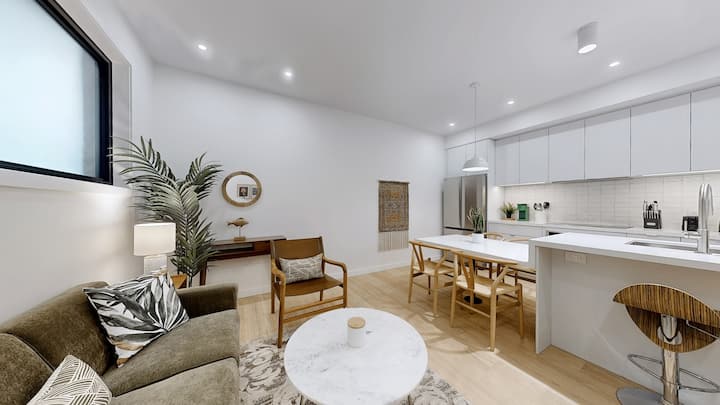 Tranquil Urban Suite - Toronto