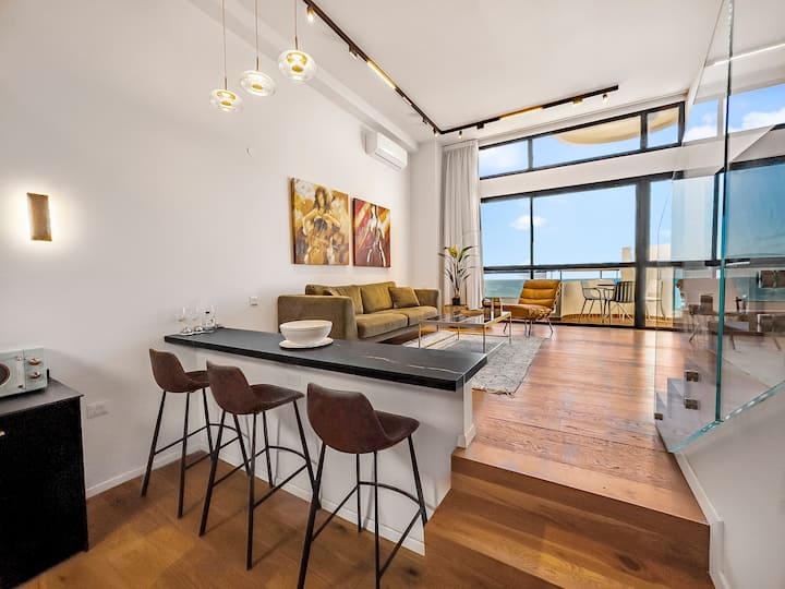 Beachfront Sky Loft - Israel