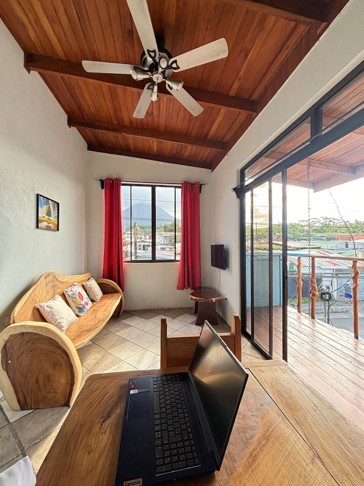 Sua Luxury Arenal Volcano View Apartment - La Fortuna