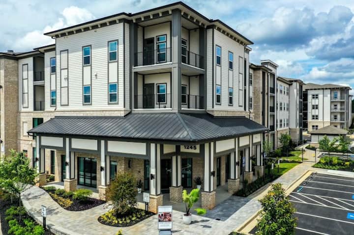 Stylish Escape & Modern Living - Atlanta Motor Speedway