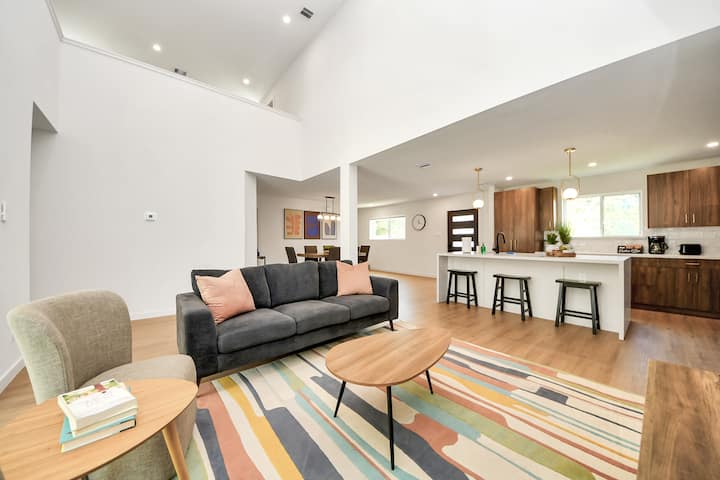 Spacious Eado 4bd/4.5 Ba House /Private Parking - États-Unis