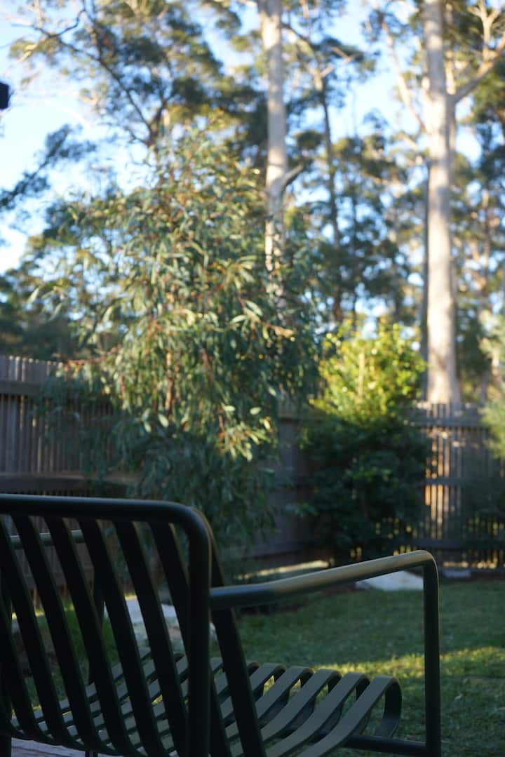 Spacious Home With Bushland Views – Walk To Town - Margaret River