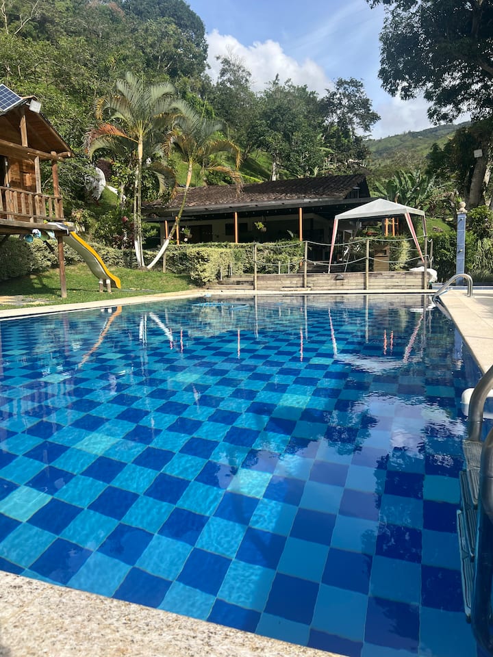 Hermosa Finca Los Abuelos A 40 Minutos De Medellín - Copacabana