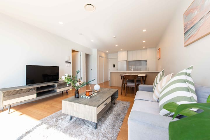 Central Of The City-lovely 2br Apt W Skytower View - Auckland