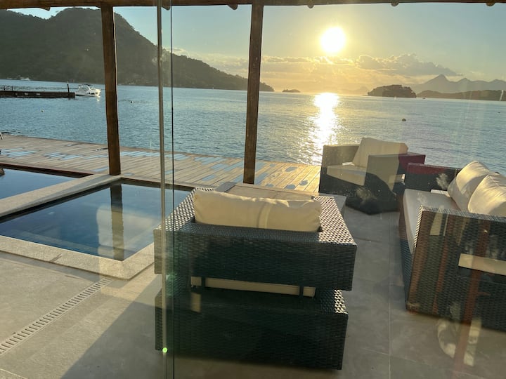 Mansão Dos Reis. @Mansoesdomar - Angra dos Reis