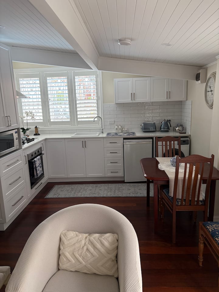 Granny Flat Lovely South Perth - 10 Mins From City -