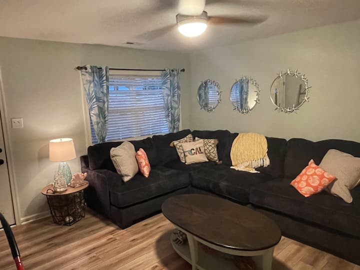 Charming Home - Portsmouth, VA
