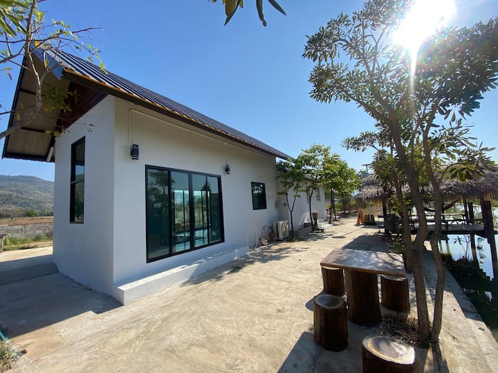 A Cozy Garden-style Retreat Surrounded By Nature. - Wang Thong