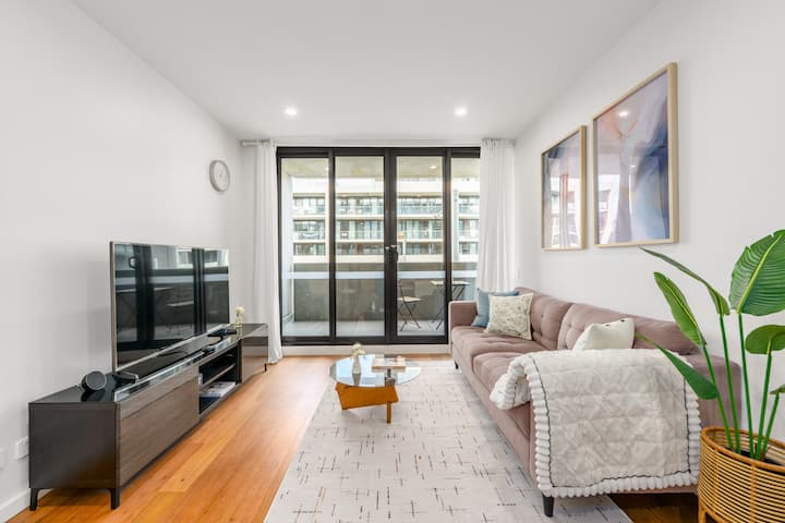 @Canberra Central: Modern 2br Getaway, Parking,anu - Canberra