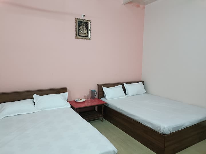 2-bedrooms With Kitchen, Washroom Near Mathura Stn - Mathura