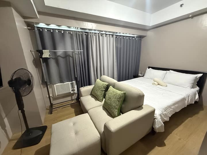 Studio15: Netflix, Disney, & Wifi Book7n Get1nfree - Cainta
