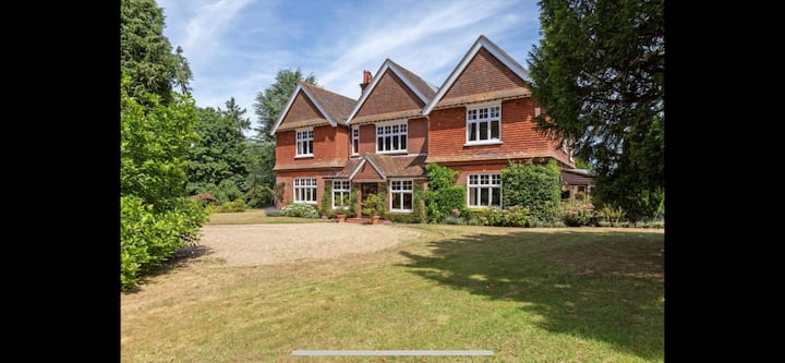 Country Home - 고덜밍