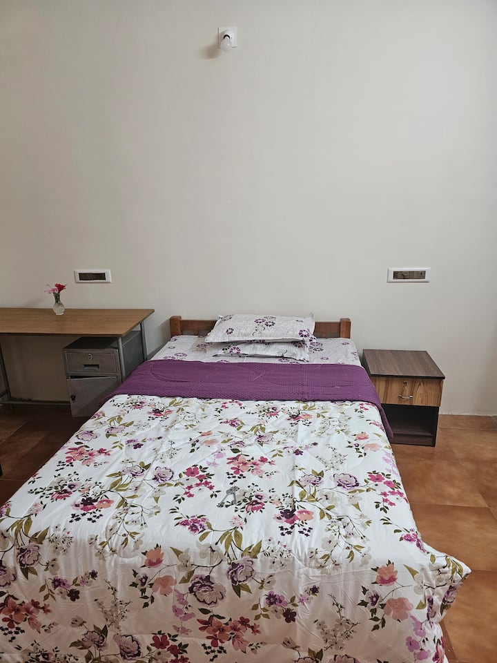 Jj Gardens
Rooms For Rent With En-suite Shower. - Nagercoil
