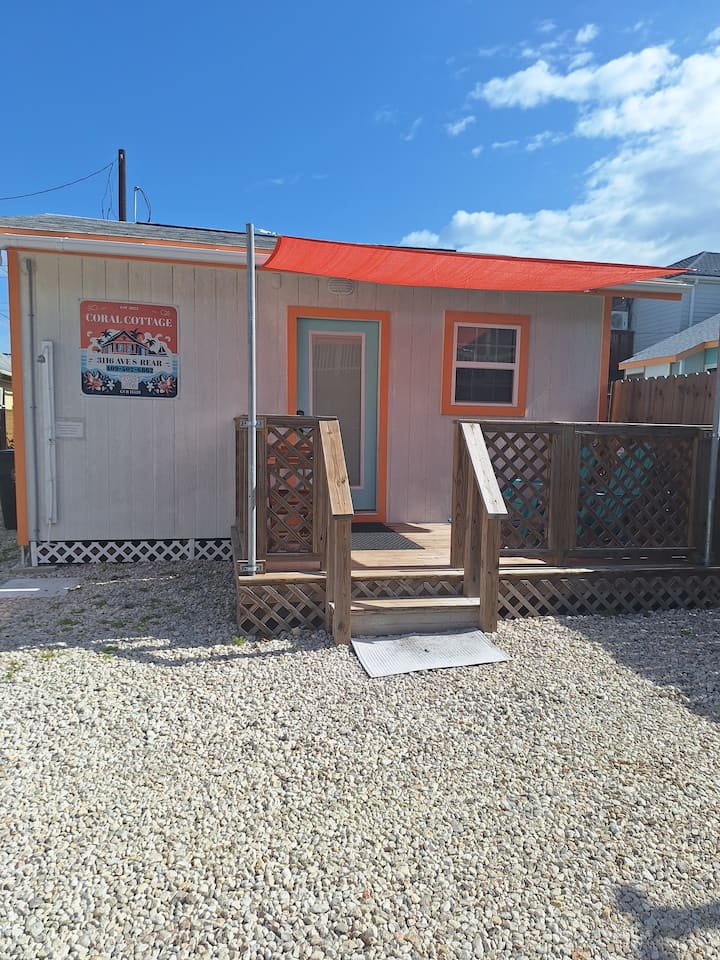 Coral Cottage - Galveston Island, TX