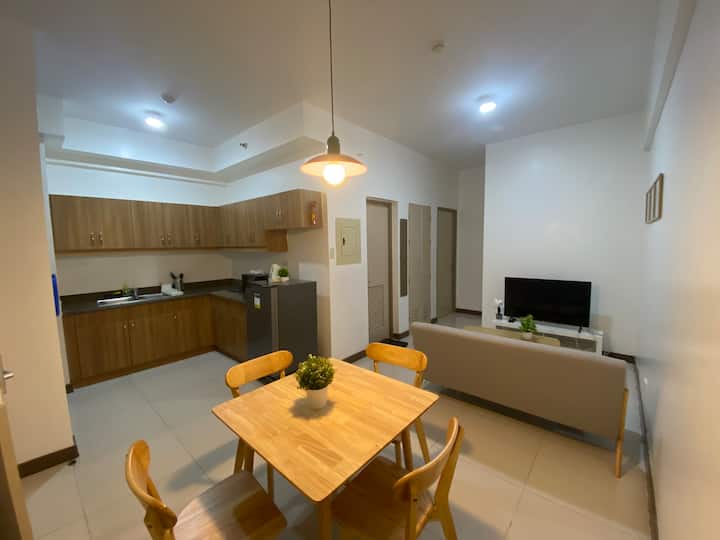 La Belle Maison W/ Free Parking. Ground Floor Unit - Taguig