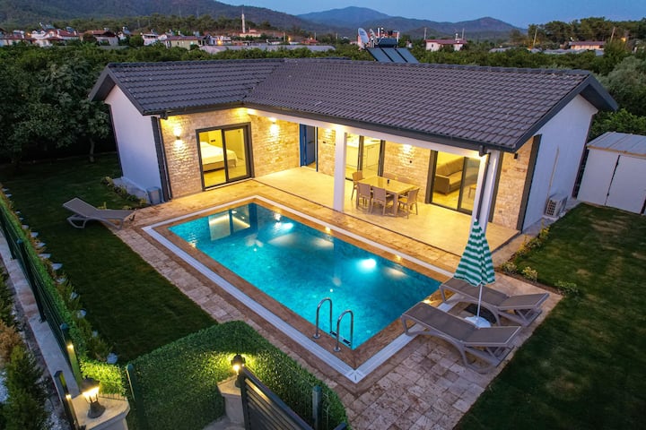 2+1 Fethiye Lüx Villa Denize 200 Mt Merkeze 3 Dk - Fethiye