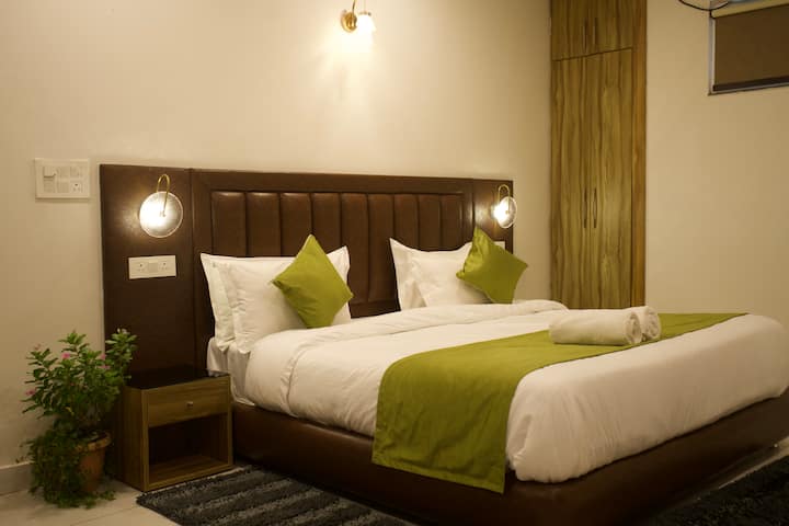 Luxe 1-bhk Suite With Rftop View - Rishikesh