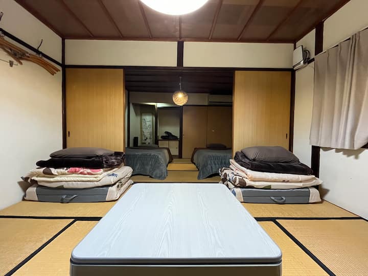 Build 50 years old house Entire all house w/garden - Huts for Rent in ...