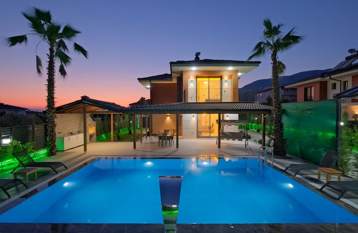 Diamond Luxury Villas - Begonya 3 Yatak Odalı - Köyceğiz