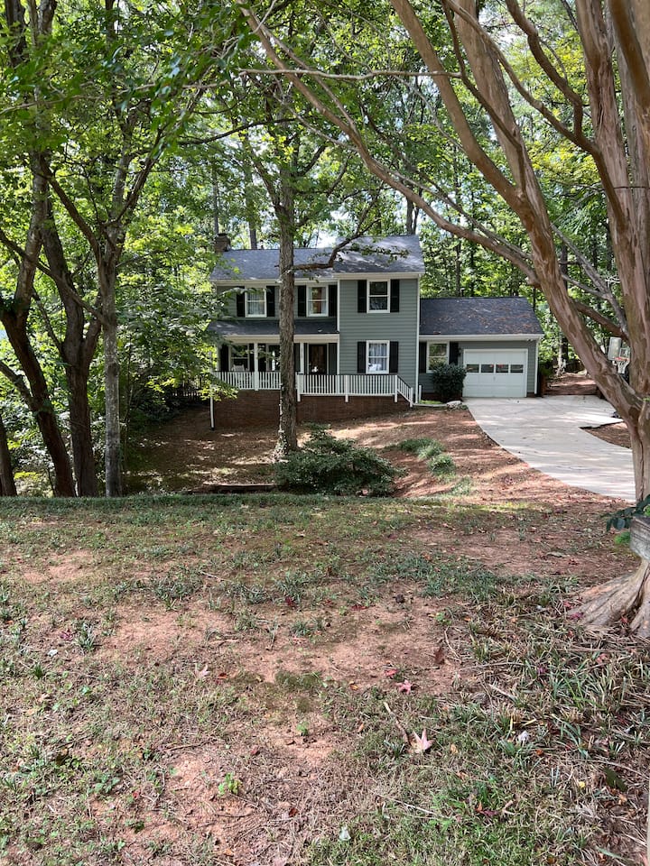 Stay Awhile Cottage - Cary, NC