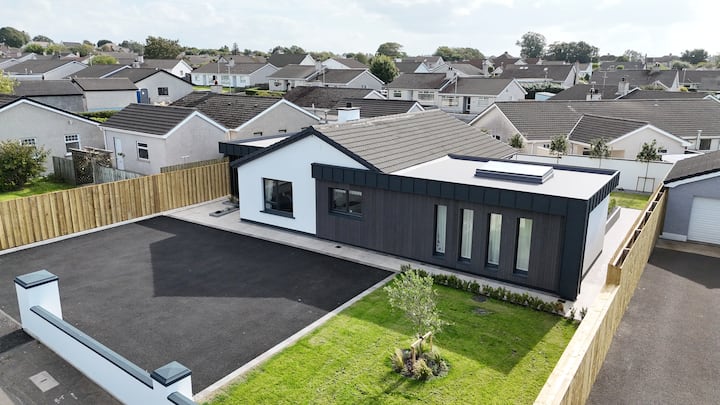 New - Portrush - “Sealavie” - Portrush