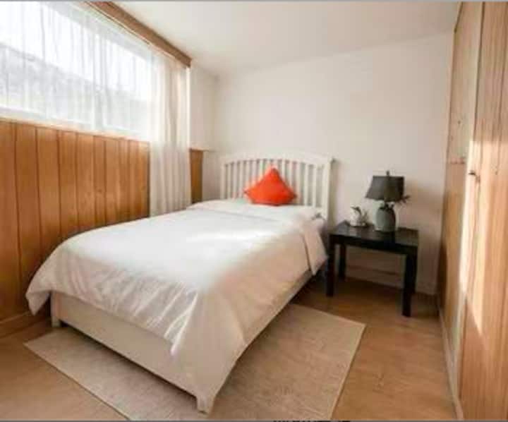 Charming Private Room In Quiet Brossard Home - Brossard