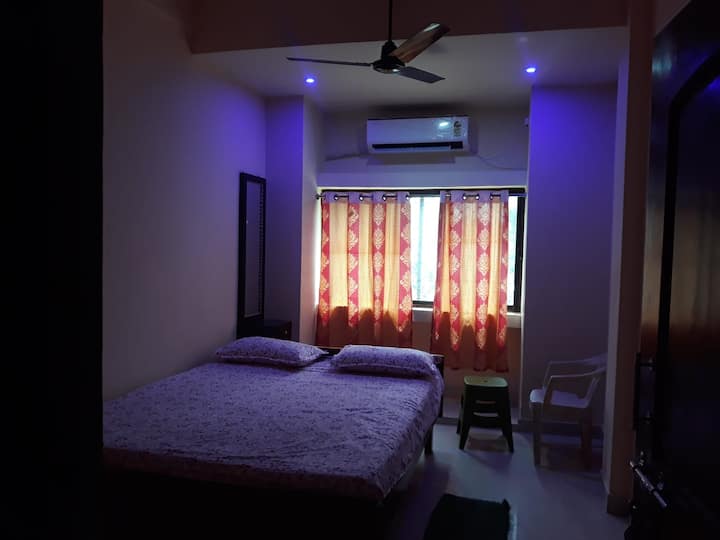 Budget Homestay @ Bus Stop - Puri