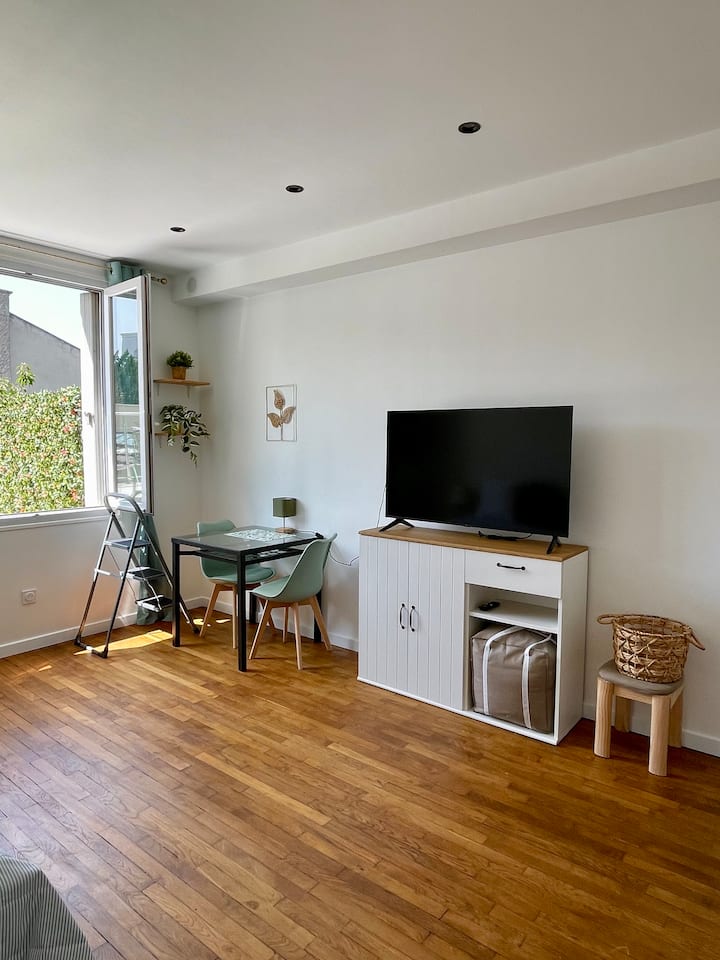 Le Patio Secret, Studio Avec Terrasse Privative - Saint-Maur-des-Fossés