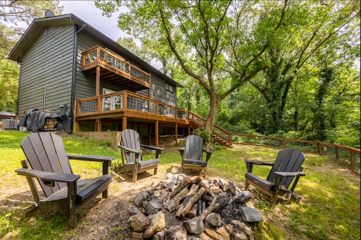 Lake Catherine Waterfront Home W/ Dock + Fire Pit - Malvern, AR