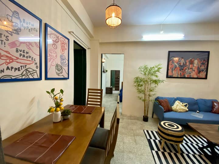Vintage 2bhk @ Santacruz West Off Sv Road - Mumbai