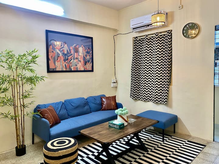 Vintage 2bhk @ Santacruz West Off Sv Road - Mumbai