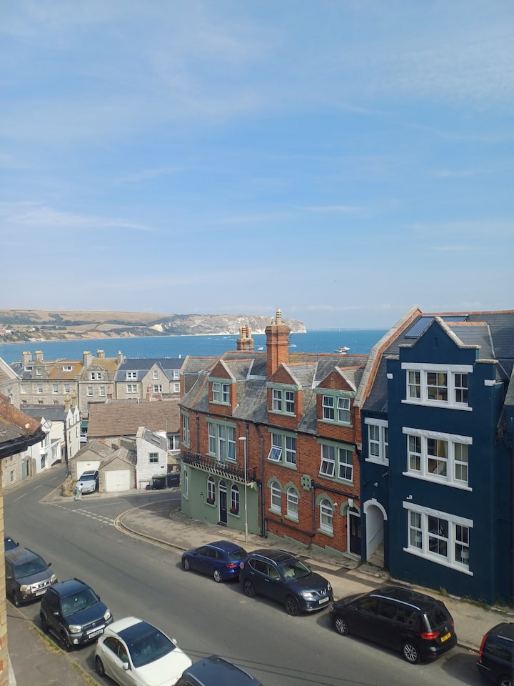 Stylish Apartment With Sea Views - Swanage