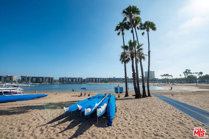 Cozy 1 Bedroom, Walk To Beach! - Aeropuerto de Los Ángeles (LAX)
